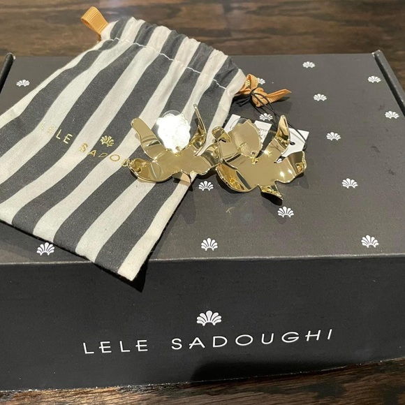 Lele Sadoughi | Jewelry | Brand New Lele Sadoughi Metallic Gold Paper ...